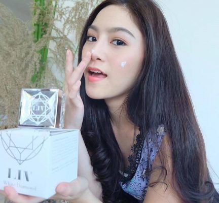 Liv White Diamond by Vicki Sunisa Jett - Trust in Nature - www.stnature.com